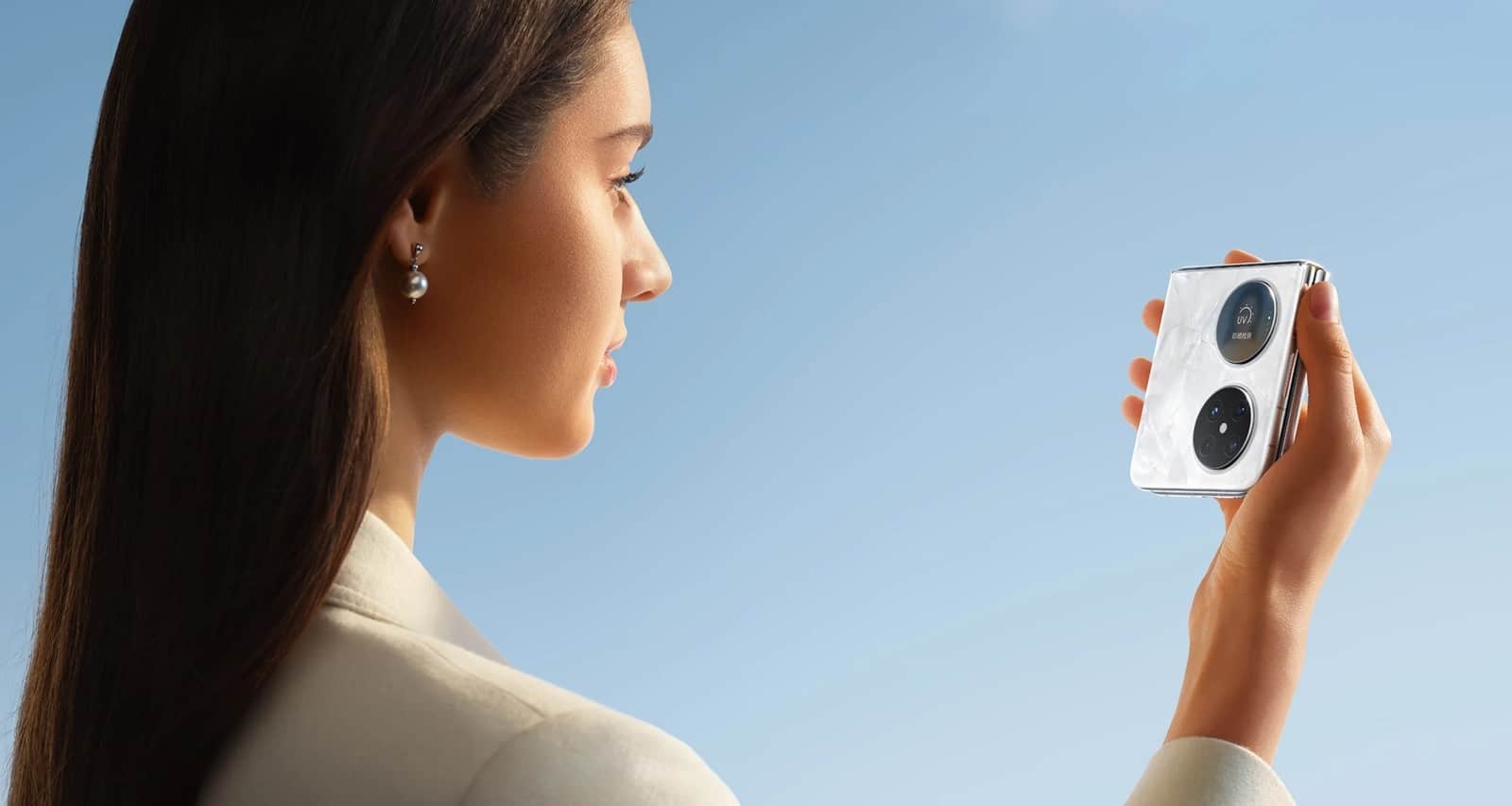 Huawei Pocket 2 Launched: Flip Phone with a Futuristic Twist