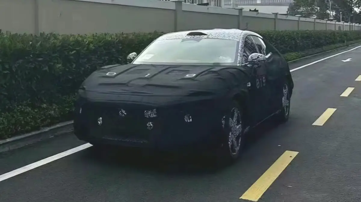 Xiaomi MX11 EV spyshots revealed design ahead of launch
