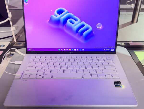 Future MacBooks: Apple patents side-to-side glass trackpad