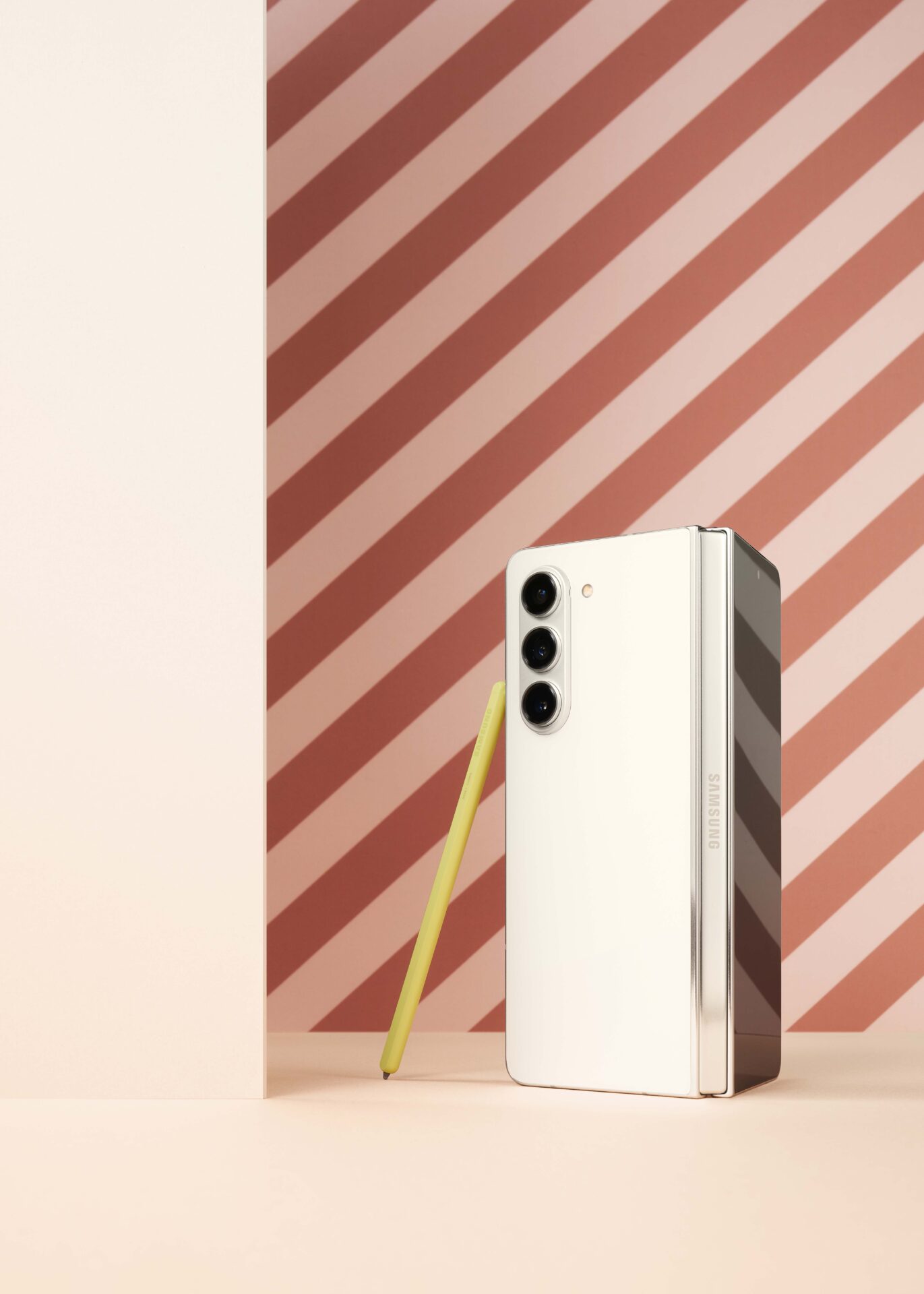 Samsung Galaxy Z Fold5 Launches with Snapdragon 8 Gen 2 & New Hinge Design